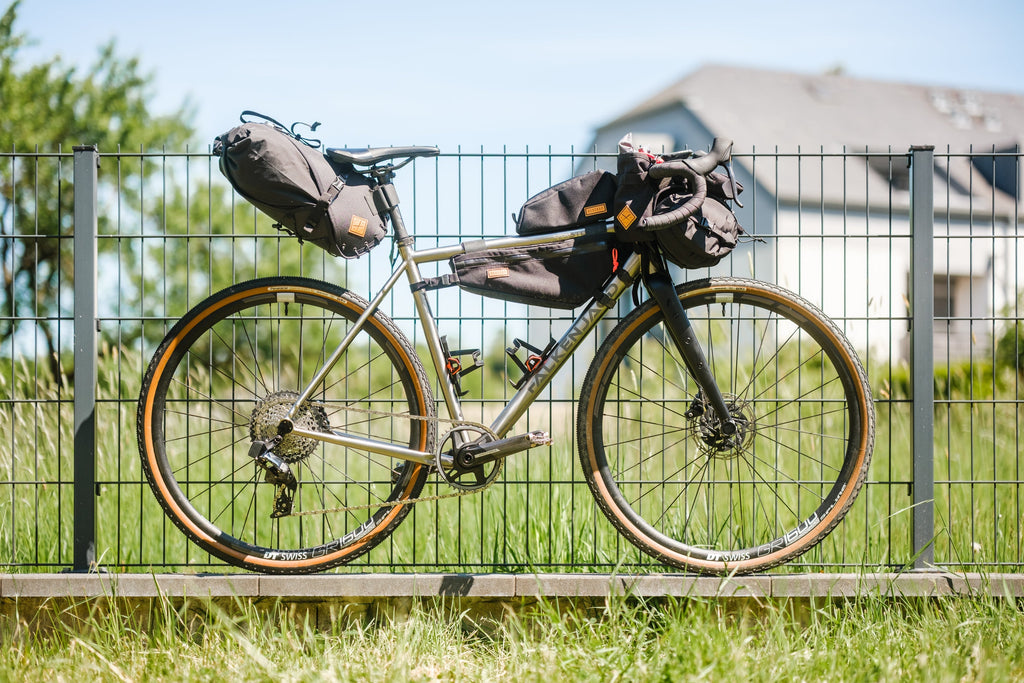 Pol's Falkenjagd – Restrap US